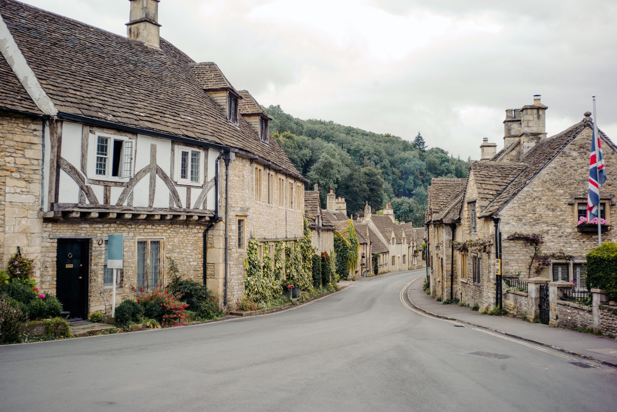 About Us – Expedia Newsroom CA